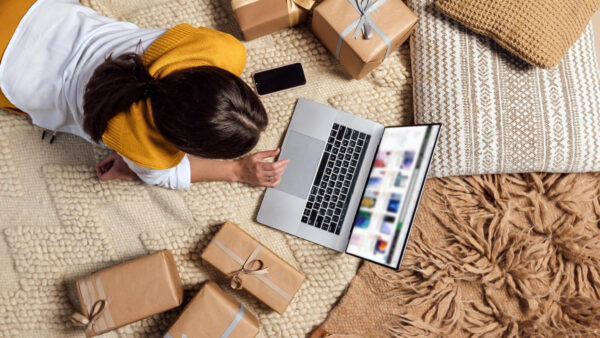 A Beginner's Guide to Shopping Online With Exclusive Tips!